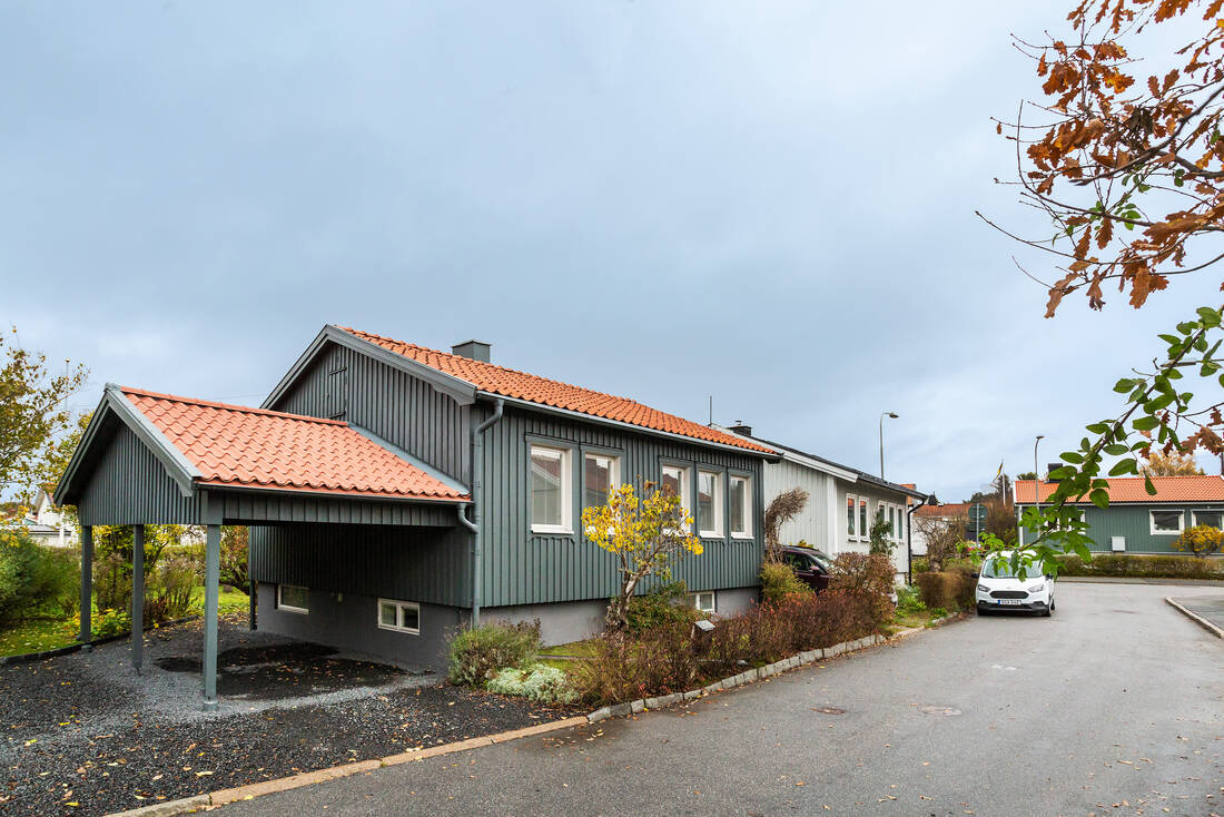 Byte av Träfasad till villaägare. Spånga Solhem - Byggföretag i Täby ...